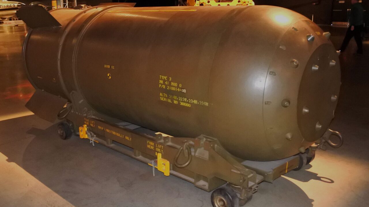 Top 5 Biggest Bombs in U.S. Military History - 5 Tastic